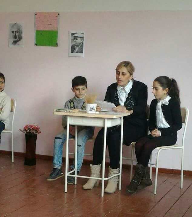 მოსწავლეებისა და მათი მშობლების მიერ მოწყობილმა საღამომ მაყურებლის ...